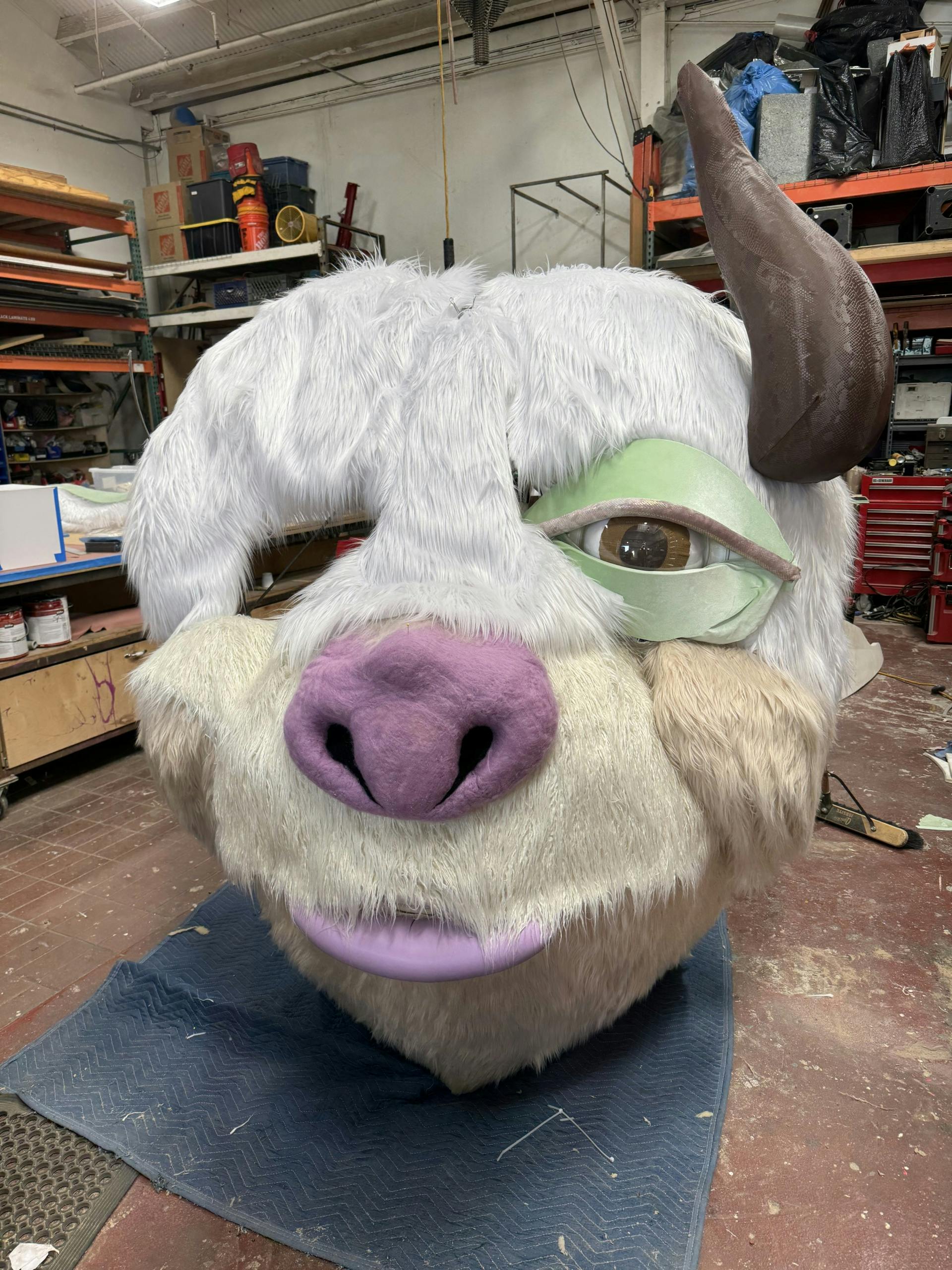 Disiniblud album sleeve features a seven-foot tall puppet head