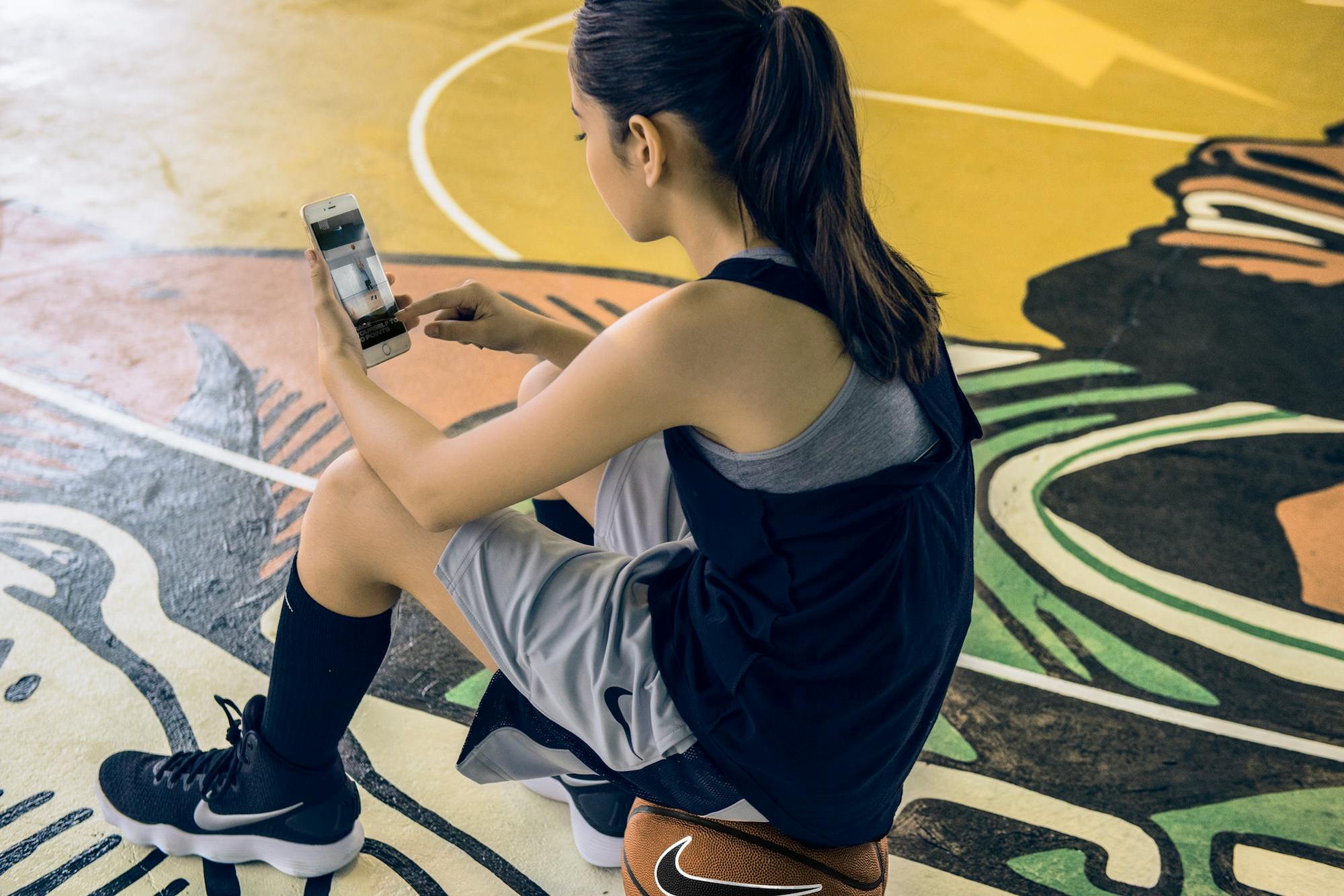Arturo Torres creates stunning illustrations for Nike Hyper Court project