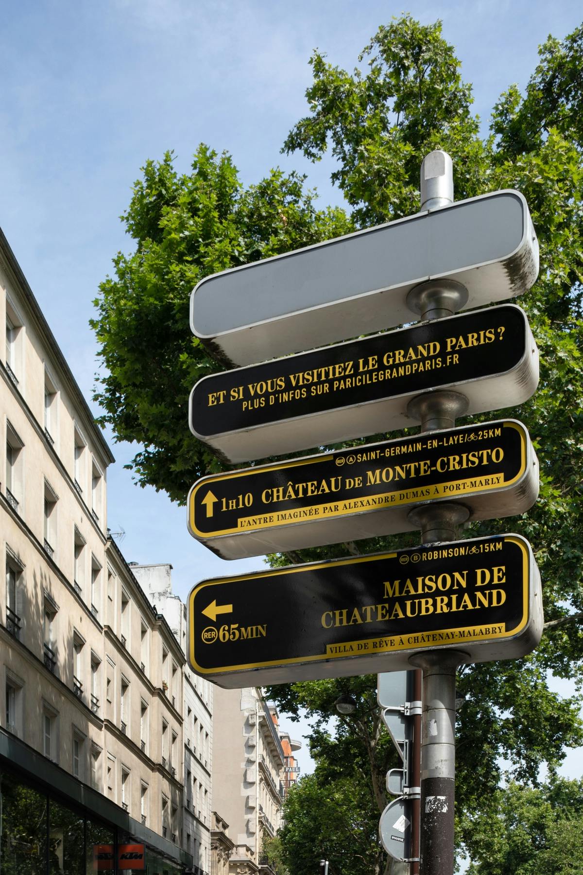 Greater Paris gets its first ever signage system