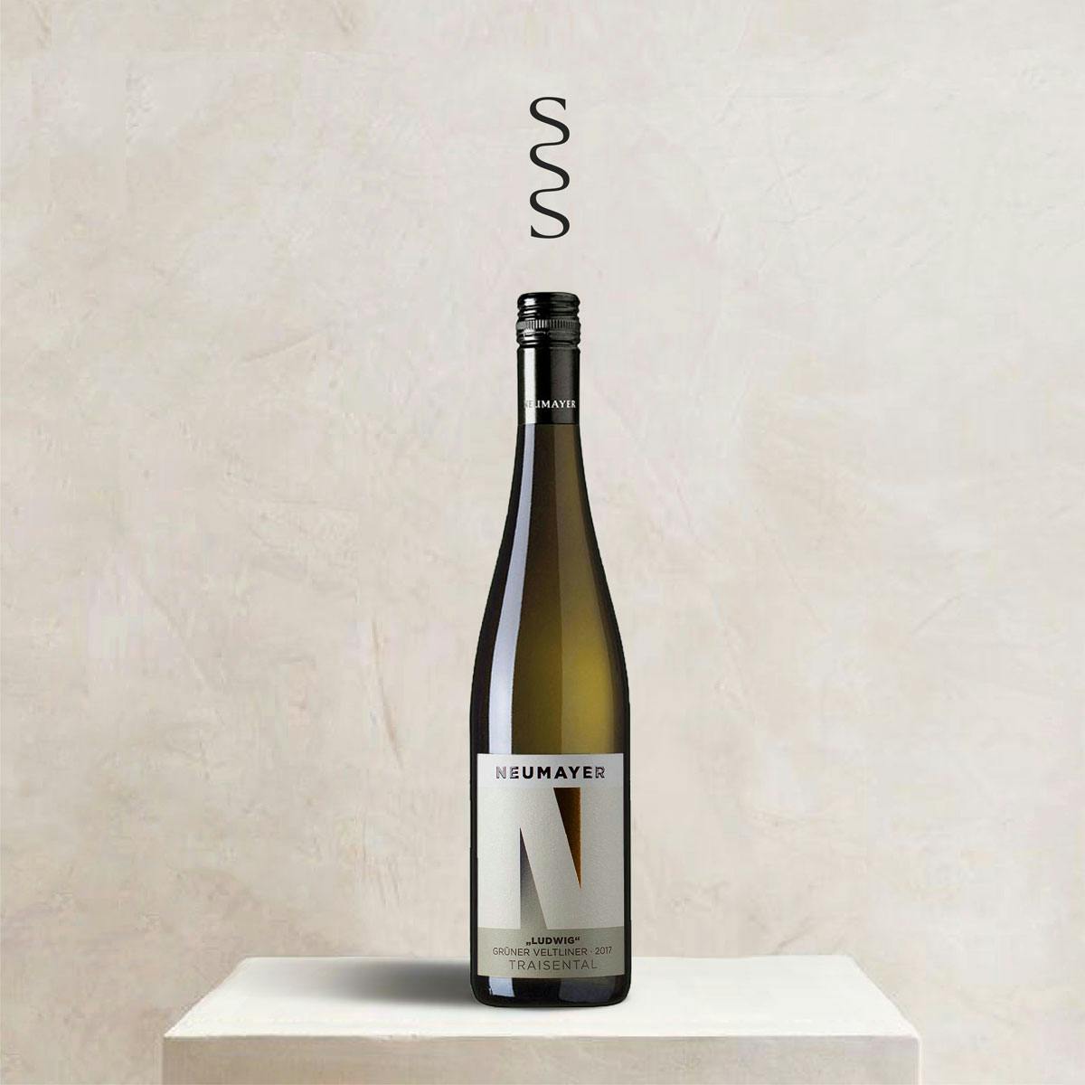 A refreshing new identity for wine connoisseurs SommSelect