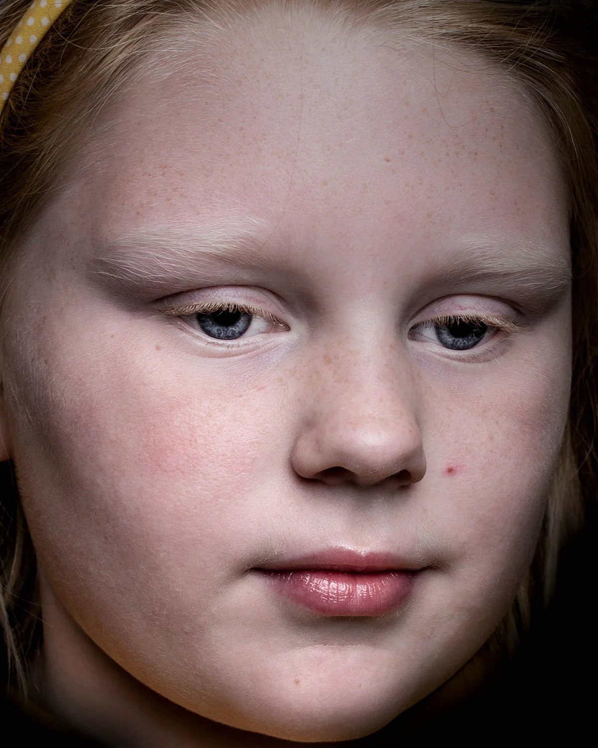 Artist Jet Swan creates uncanny images of strangers in new book