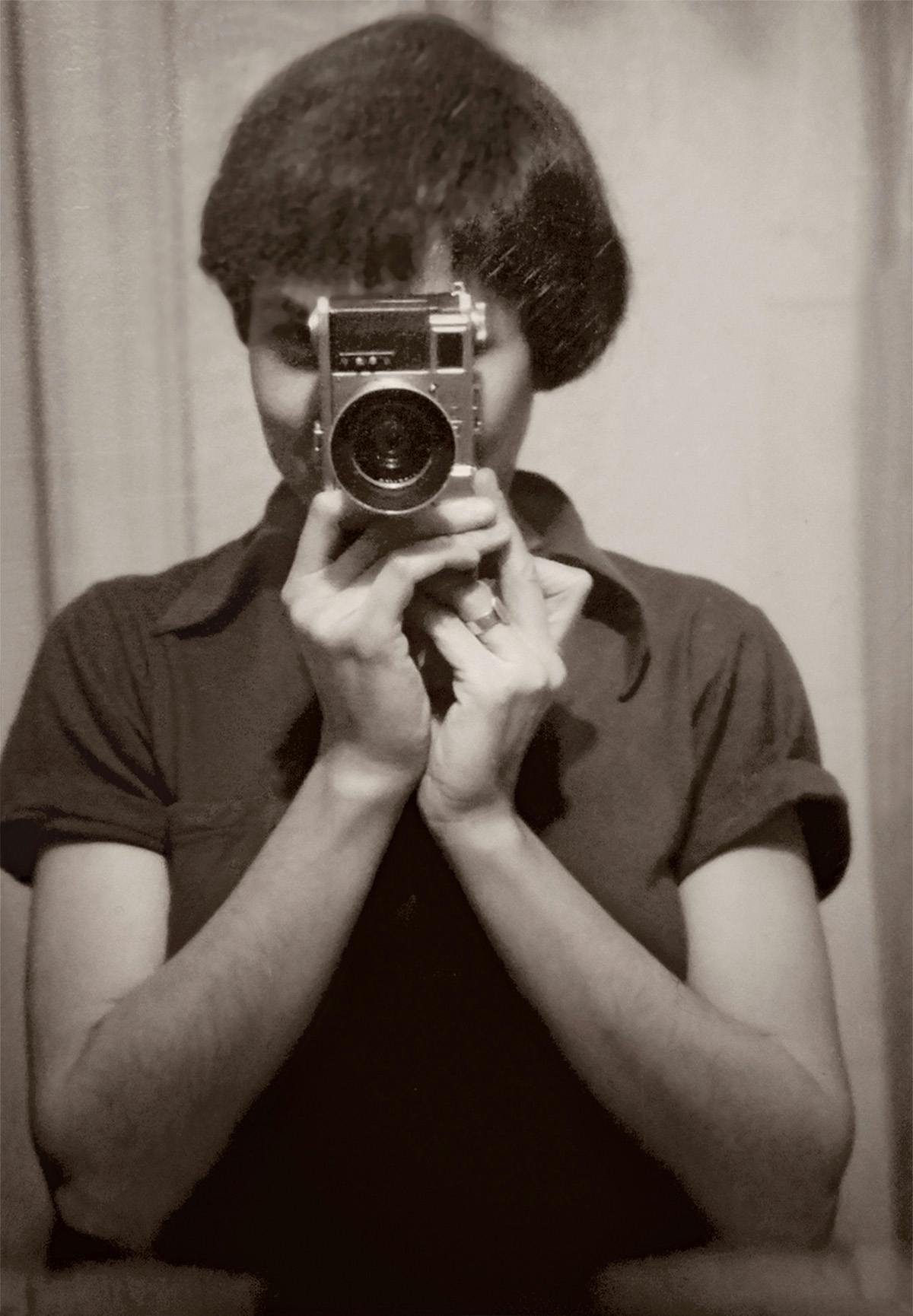 A new book revisits Ruth Orkin’s theatrical photographs