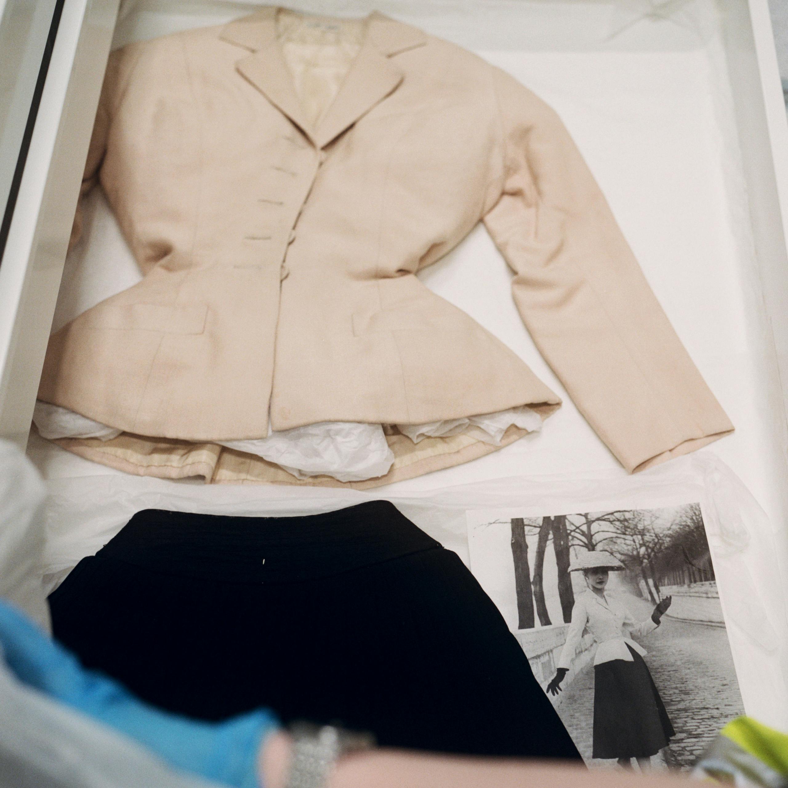 Photographers capture V&A’s collection as it moves to east London