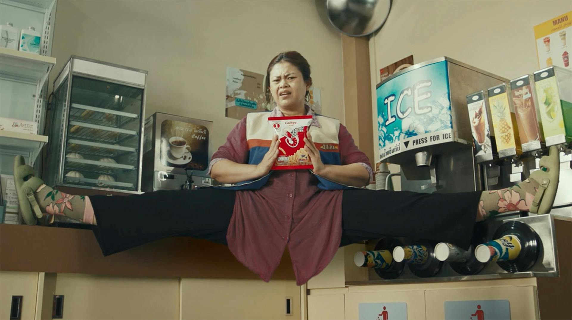 Ebisen’s new ad is a battle of the shrimp cracker brand names